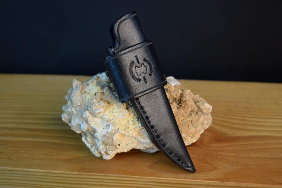 Handmade Leather Sheath for the Chris Reeve Inyoni – Grommet's Leathercraft